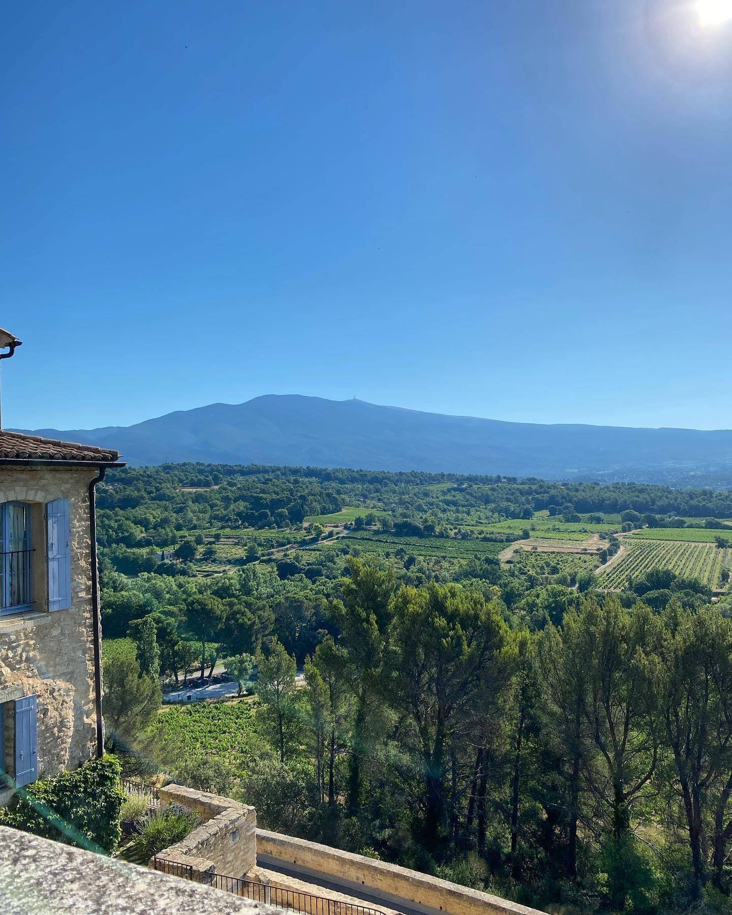 Réservez votre table | Crillon Le Brave | CLOVIS & BASINA