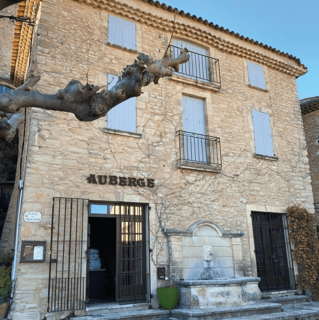 Restaurant Crillon Le Brave | CLOVIS & BASINA | Site Officiel